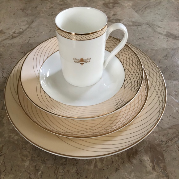 Mary Kay | Dining | Mary Kay 4pc Golden Anniversary Bumblebee Set ...